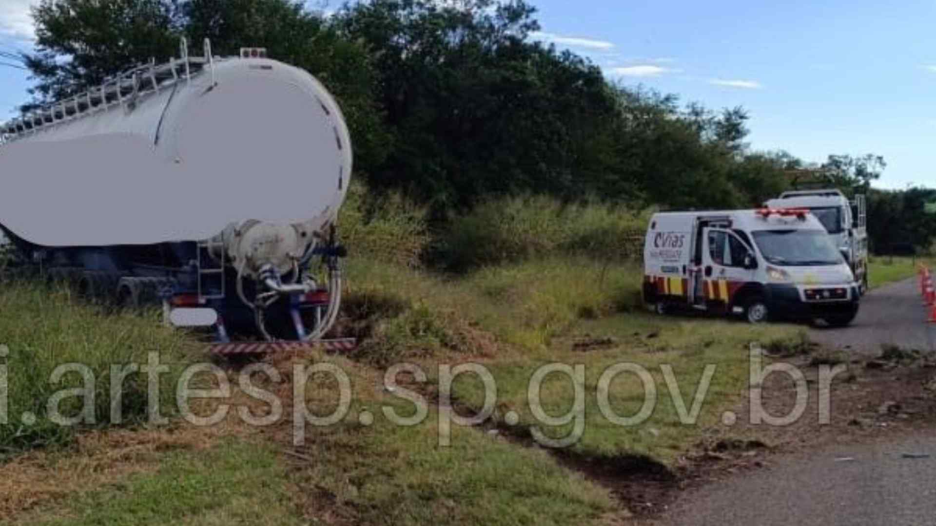 Acidente entre carretas deixa uma pessoa morta na SP-258 em Taquarivaí - Itapeva Alerta